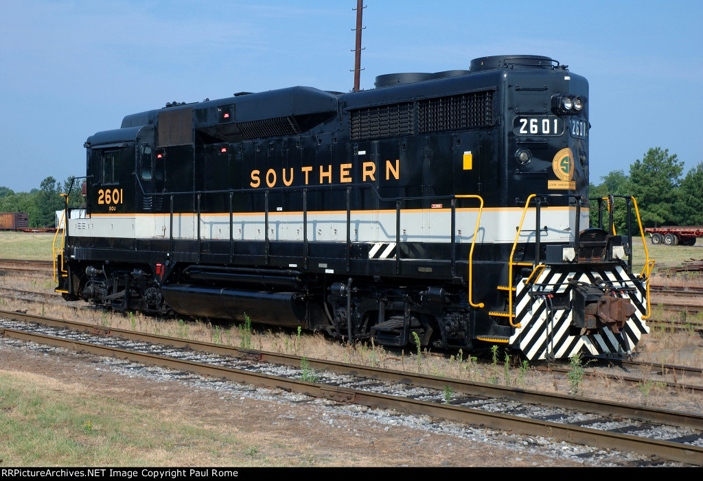 SOU 2601, EMD GP30, at the North Carolina Transportation Museum
